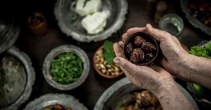 Ramazanda, dünyada en uzun ve kısa oruç arasındaki fark 4 saati ... Ramazanda, dünyada en uzun ve kısa oruç arasındaki fark 4 saati ...