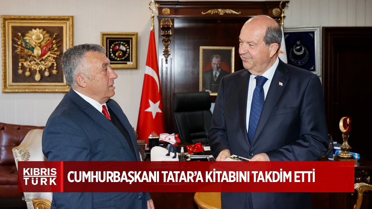 Dr. Hasan Topal, Cumhurbaşkanı Tatar’a kitabını takdim etti - Kıbrıs ...